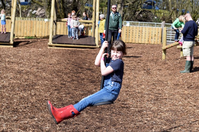 Reddish Vale Farm - Perfect for Under 5s! - We're going on an adventure