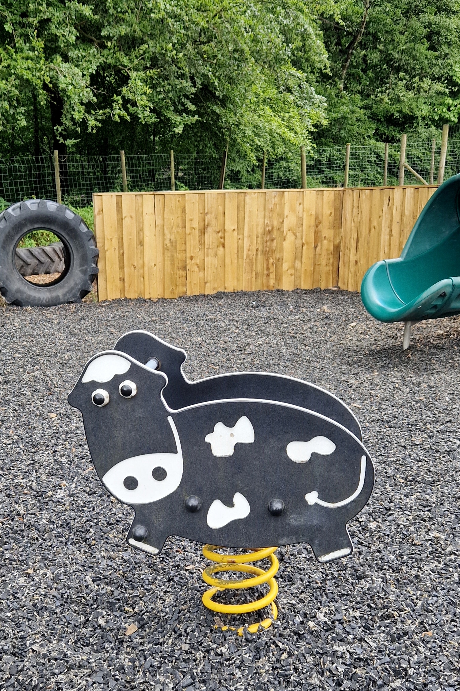 What is there to do at Smithills Farm with young children
